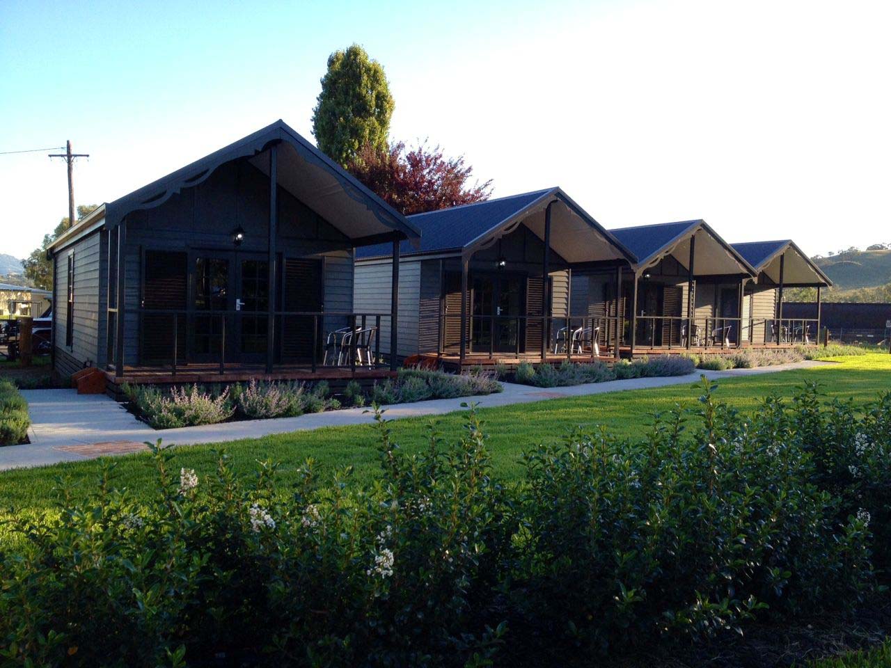 Travel In – Willow Tree Inn | Graze Willow Tree Inn